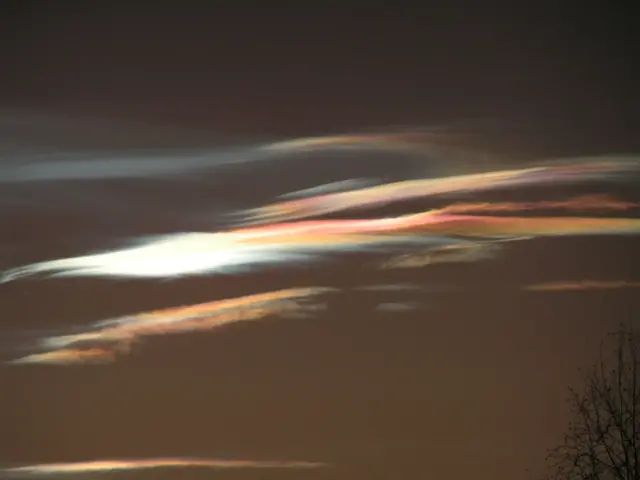 Pärlemormoln - polarstratosfäriska moln — SMHI