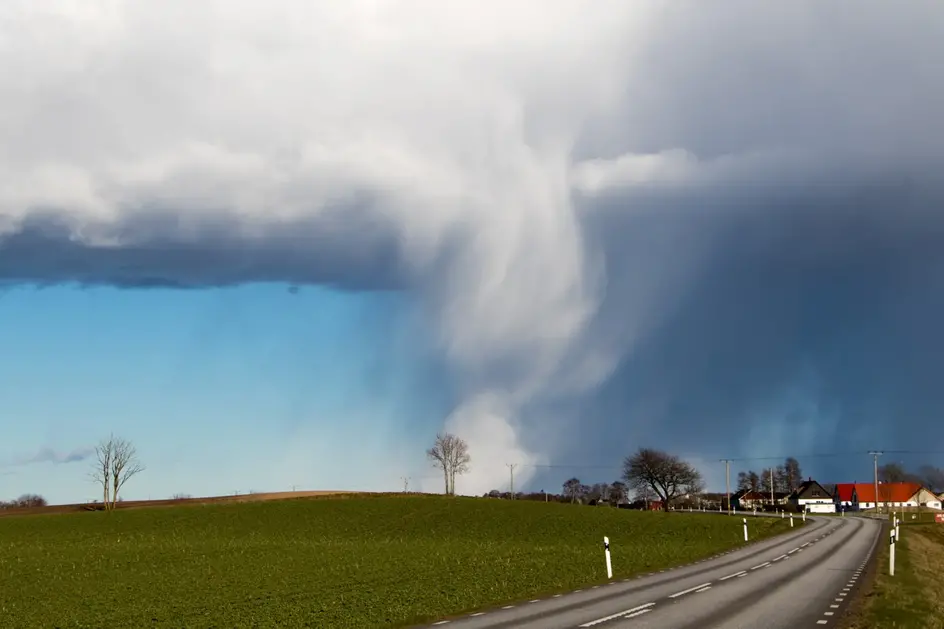 Virga - fallstrimmor — SMHI